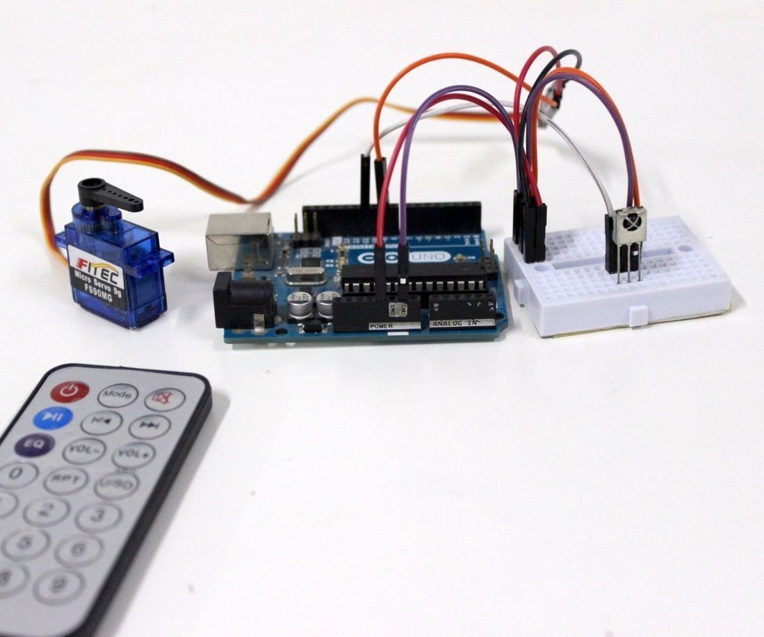 Controlling servo motor using IR remote control | sindofdez