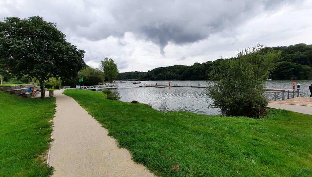 Tourisme : le nouveau lac de Putanges, out...