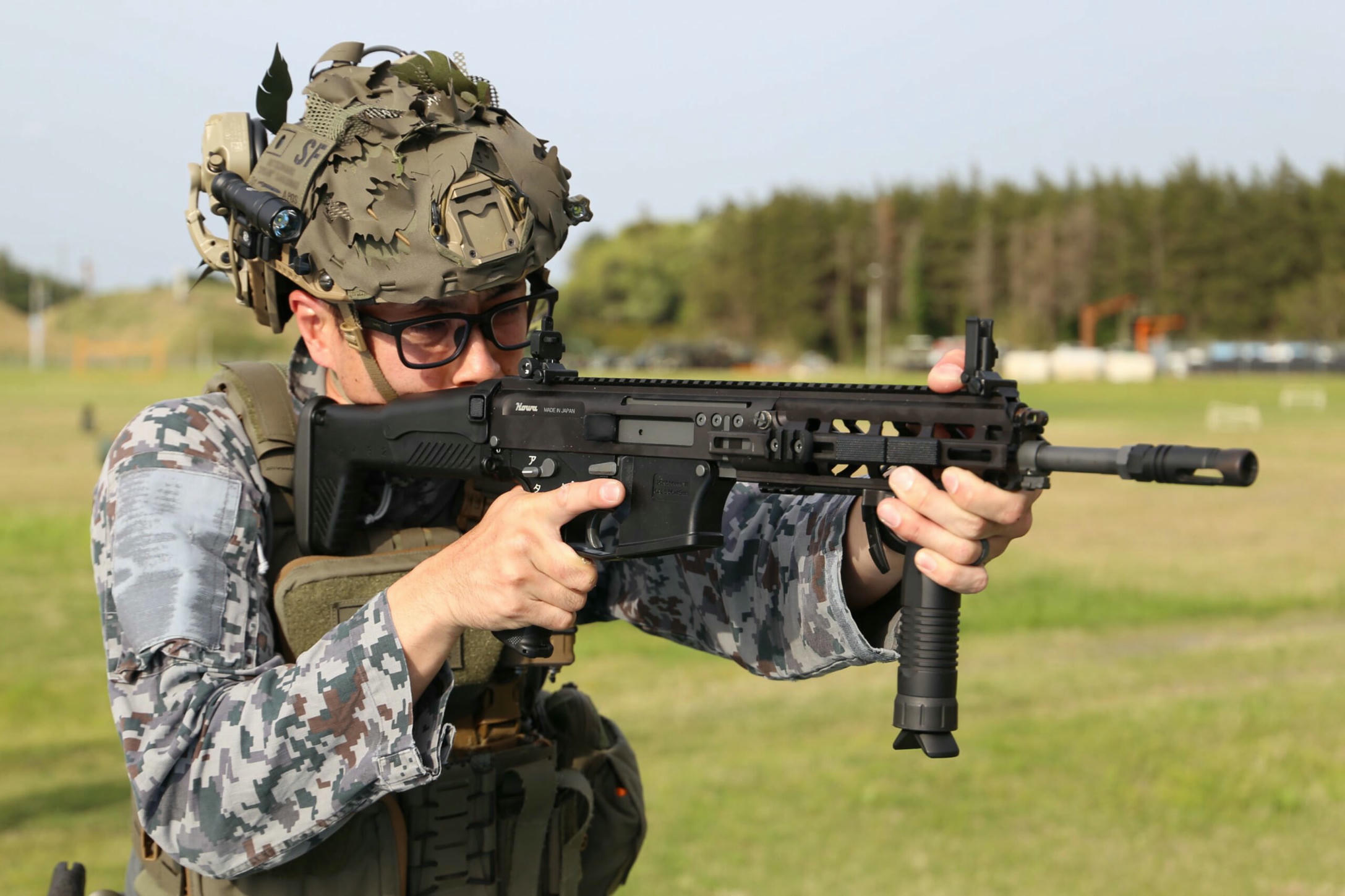 Japan Air Force receives next-gen Type 20 rifle...