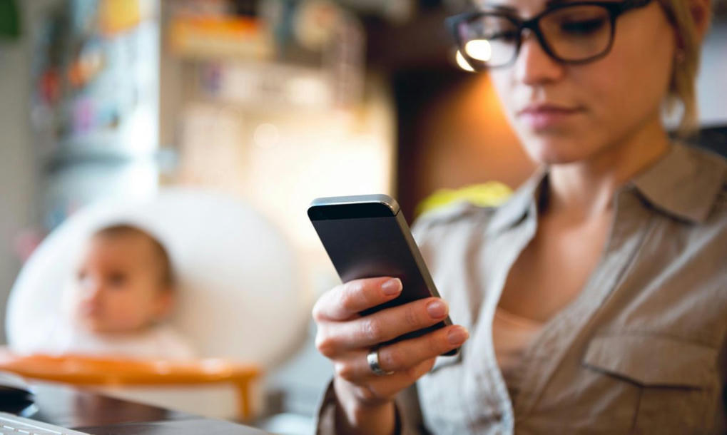 Handynutzung in der Familie: Psychologin ü...