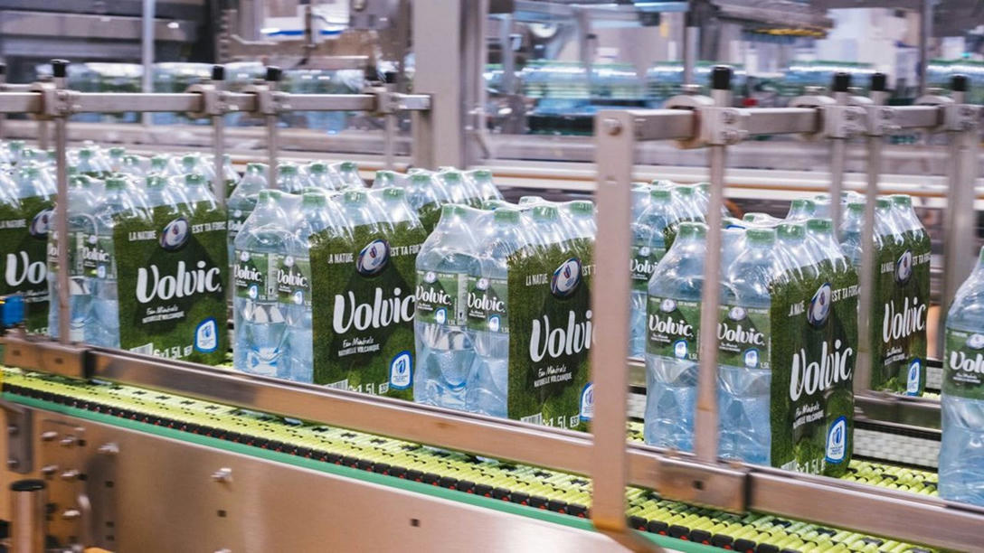 Le plan de Volvic pour réduire ses pr&ea...