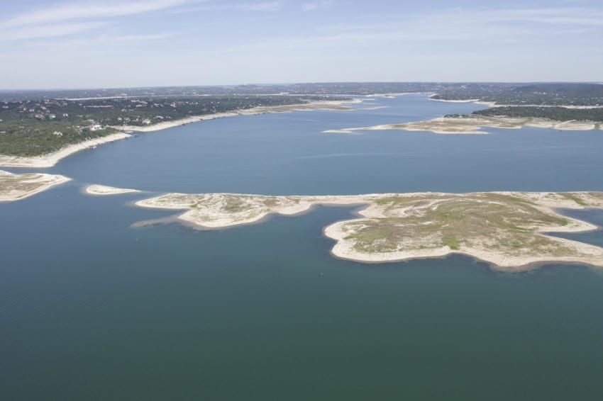 1 public boat ramp remains open on Lake Travis ...
