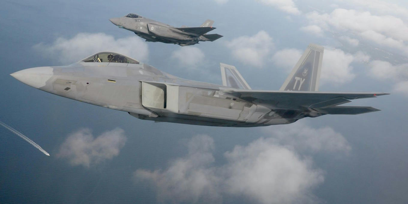 325th Fighter Wing : du F-22A Raptor au F-35A L...