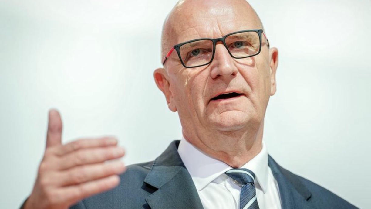 Neuer Landtag: Woidke setzt auf mehr Respekt un... Neuer Landtag: Woidke setzt auf mehr Respekt un...