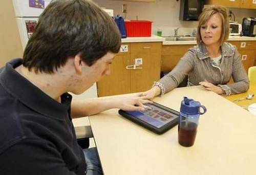 Purdue students use iPad app to give autistic kids a voice – juandon ...