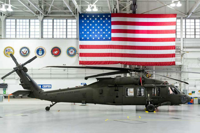Sikorsky Delivers 5000th Hawk Helicopter | DEFE...