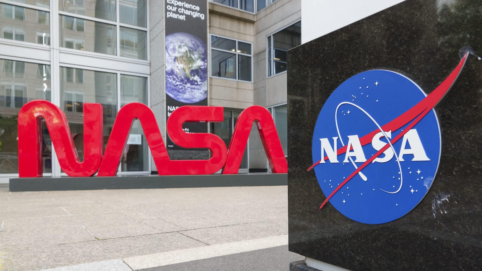 NASA scientist issues grim warning 37 years aft...
