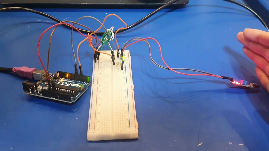 Tinkercad Simulation Of Ir Sensor With Led Ligh