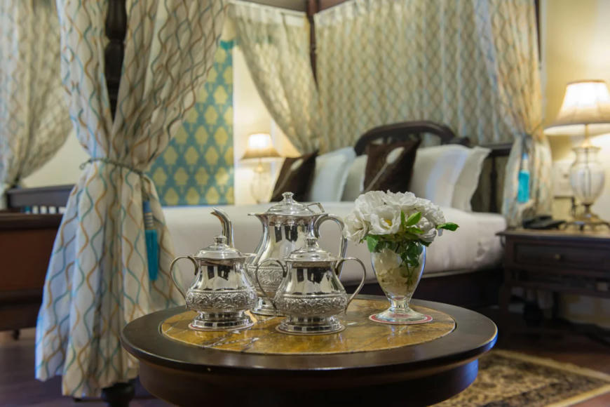 Experience Opulence: Luxurious Suite Rooms at B...