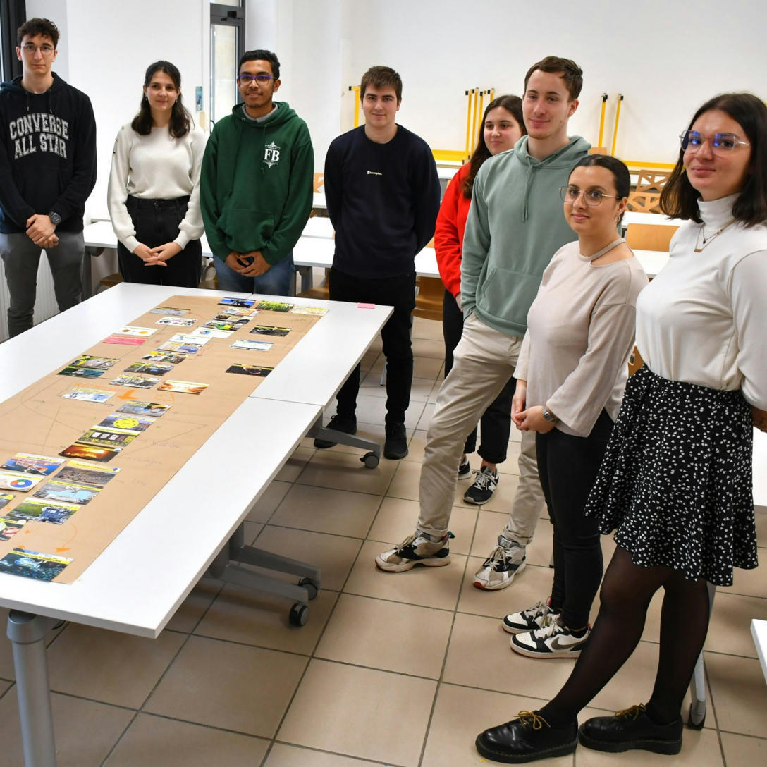 Fresque du plastique : l'ENSIC poursuit son eng...