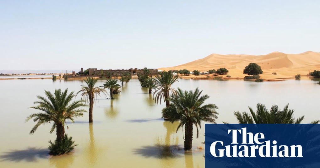 SAHARA: Dramatic images show the first floods i...