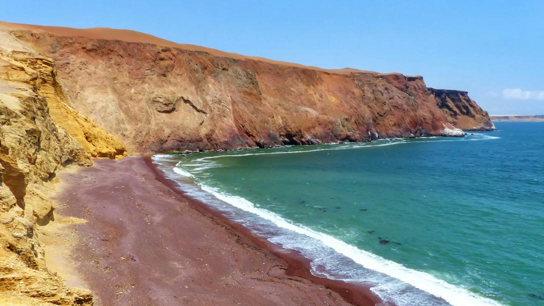 Playa Roja i Peru – den röda sanden ...