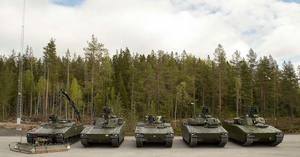 BAE SYSTEMS EXPOSE LE CV90120 MK IV A BRATISLAV...