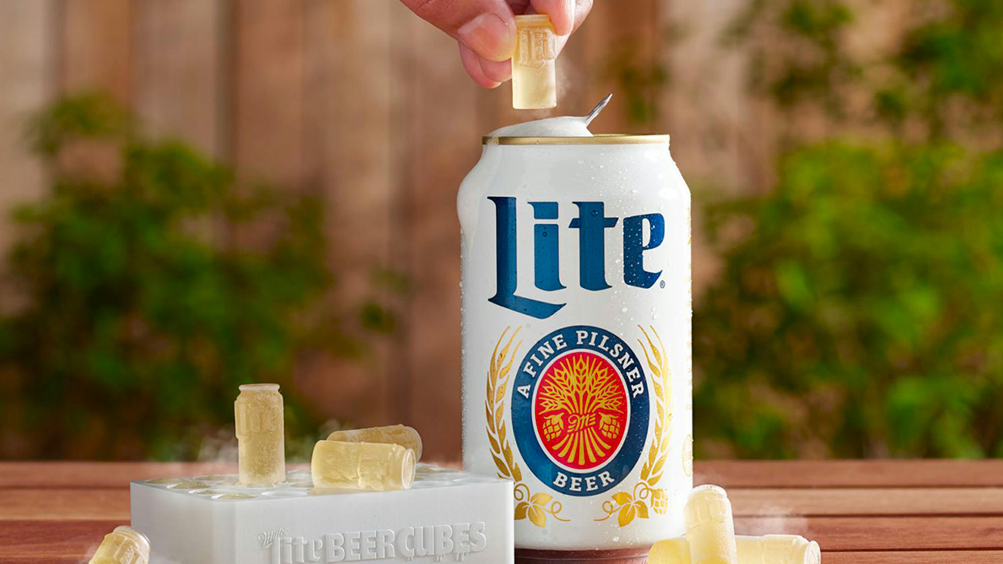 Miller Lite crée des glaçons &agr...