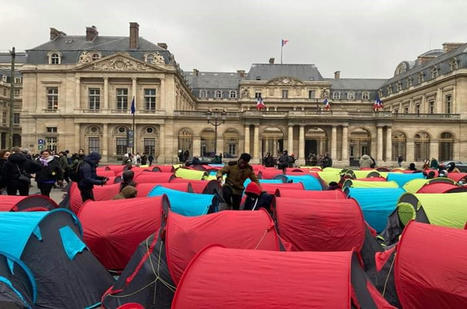 PARIS : Les « infox » ou ...