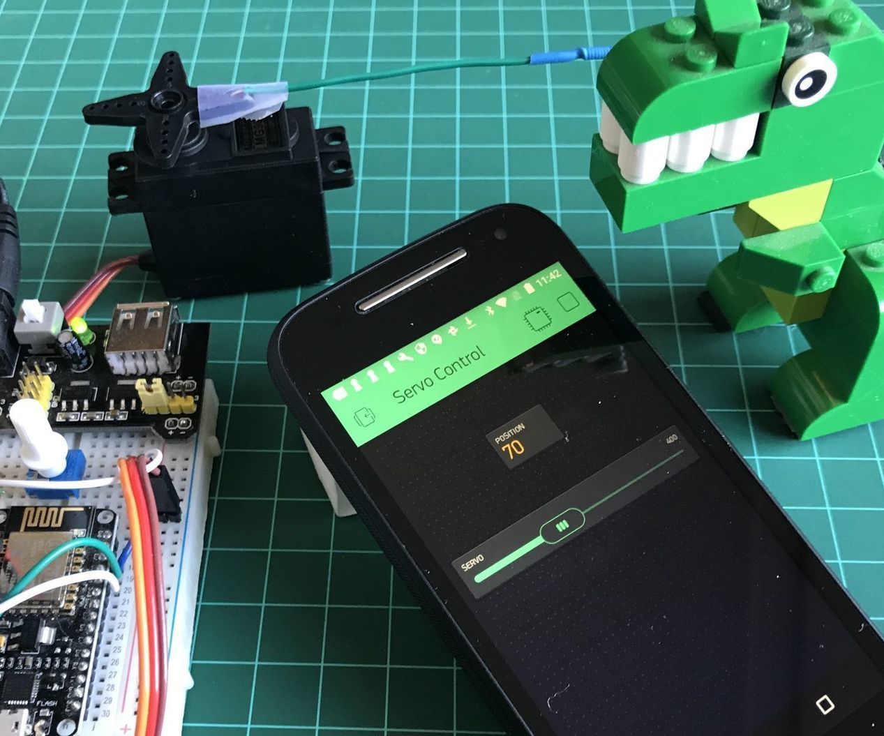 IoT Made Simple: Servo Control With NodeMCU and...