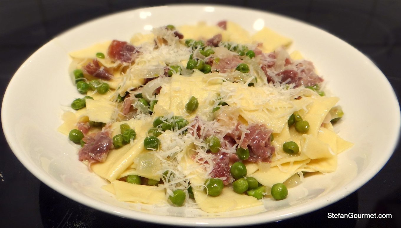 Fresh Pasta Squares with Peas and Prosciutto