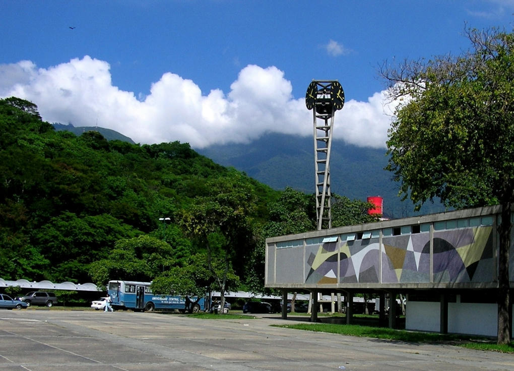 Hitos de la historia de la UCV en sus 302 a&nti...