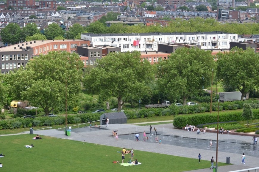 Villes ludiques : un modèle et une bo&ic...