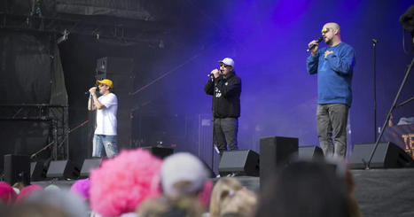 Teflon Brothers laulaa uutuusbiisissää...