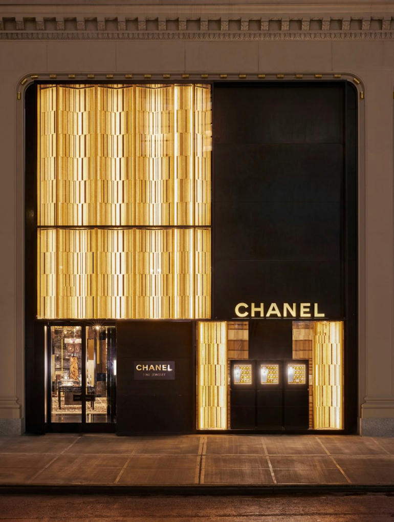 CHANEL Dévoile sa Première Boutiq...
