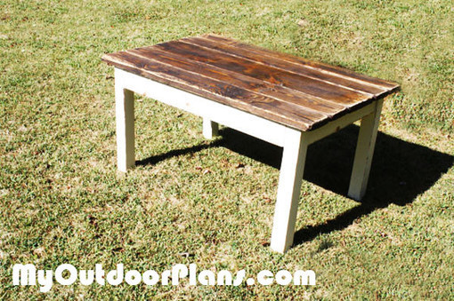 DIY Harvest Table | MyOutdoorPlans | Free Woodw...