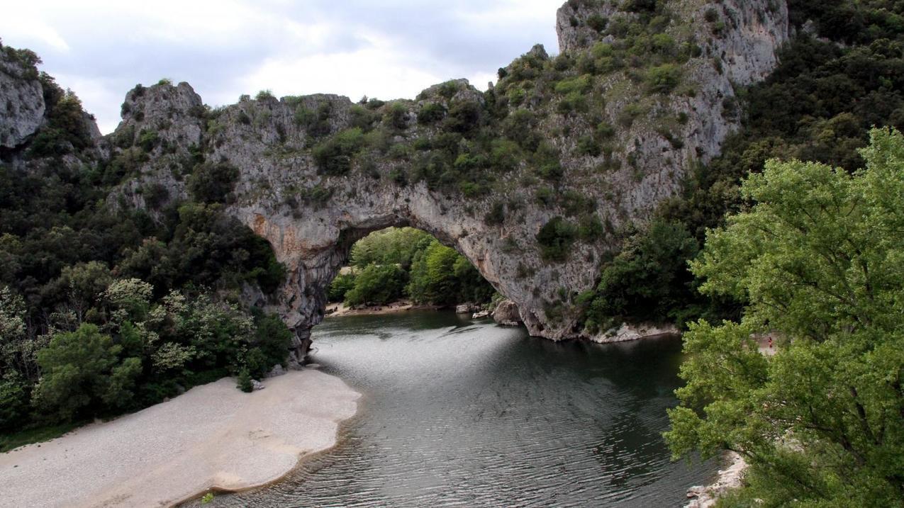 L'alcool désormais interdit dans les gor...
