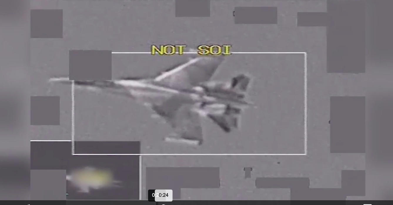 Interception dangereuse d'un Su-35 russe avec u...