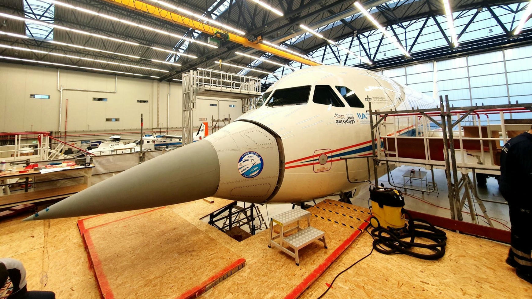 Airbus Unveils A320 Flying Testbed with New Nos...