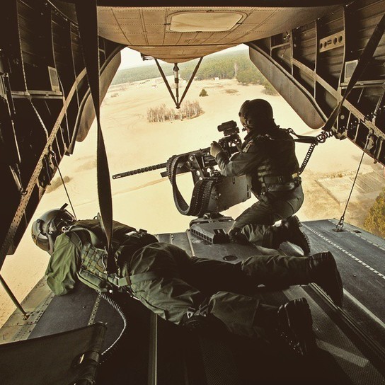 Sikorsky CH-53 - doorgunner - ramp/rear positio...