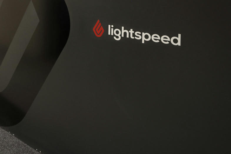 Lightspeed force l’adoption de sa platefo...