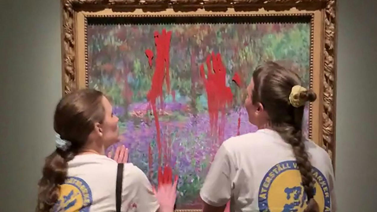 Le tableau de Monet aspergé de peinture ...