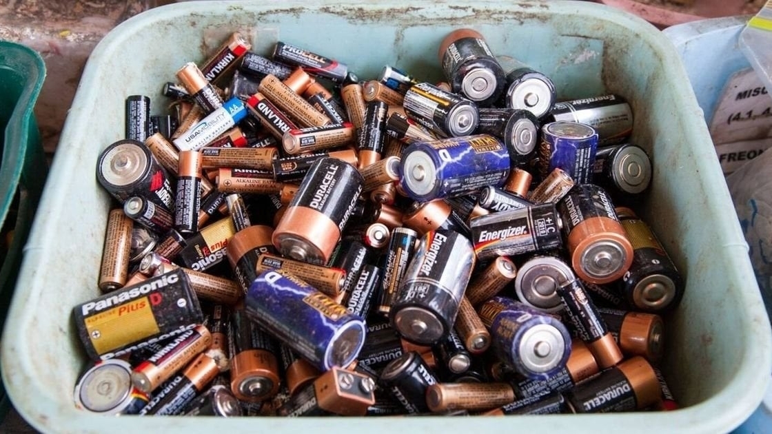 Seattle's Battery Disposal Ban: Prioritizing Sa...