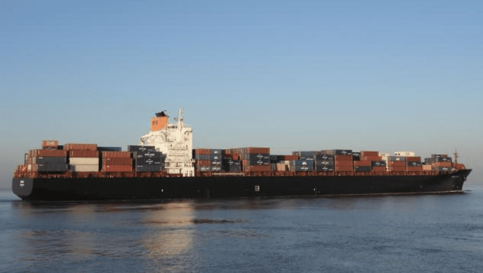 First Panamax Containership Sprints Across Arct...